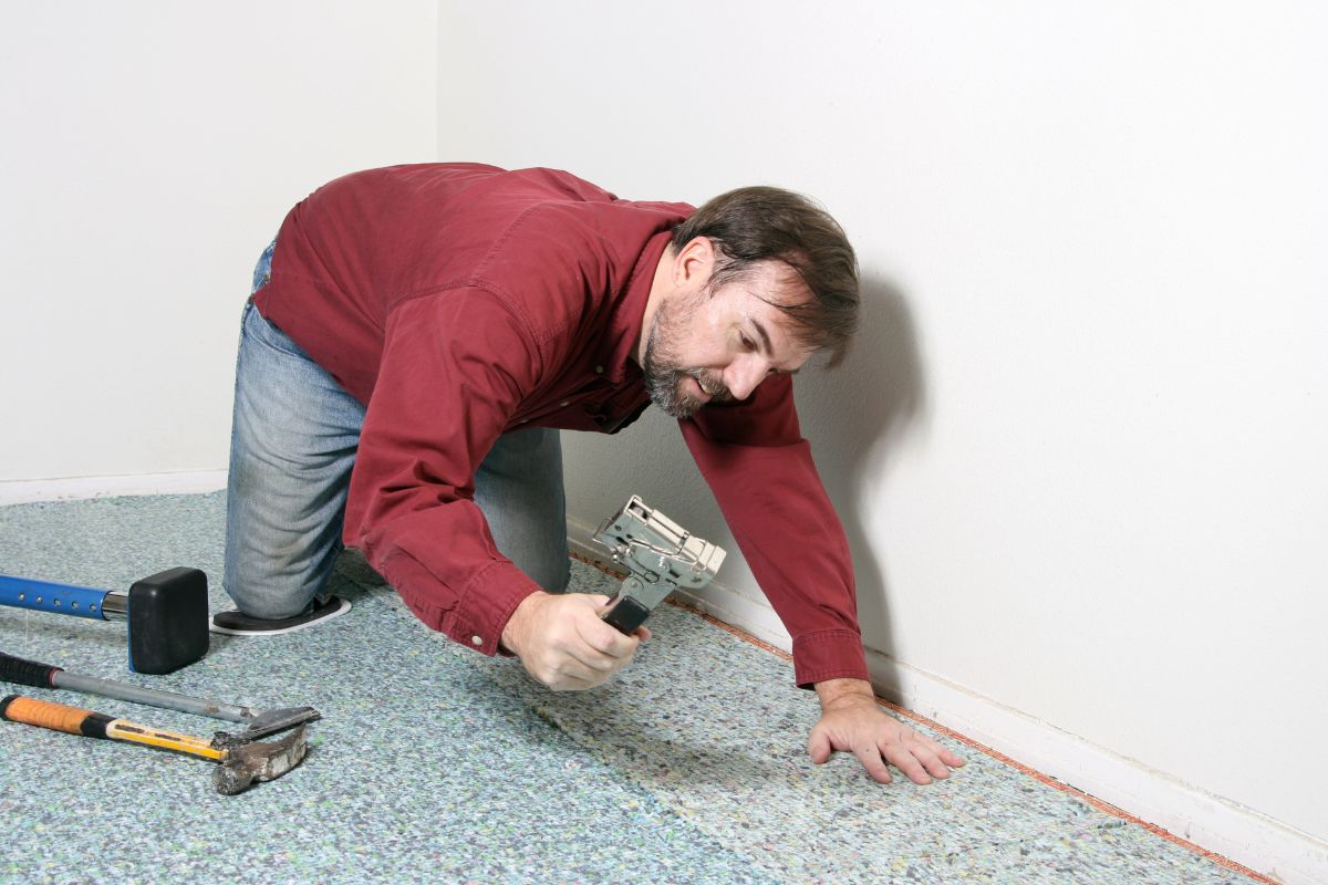 From Efficiency To Durability: 8 Reasons Why Roofers Love Hammer Tackers