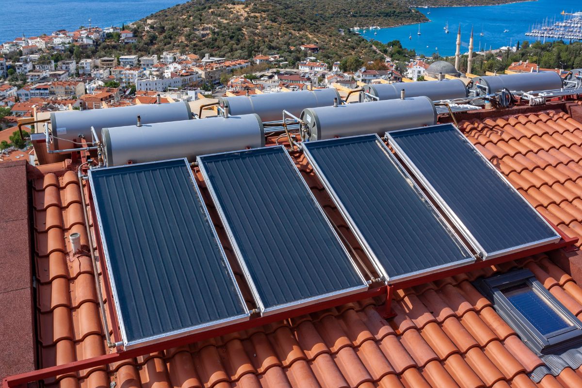 12 Easy Steps To Install Solar Tiles On Your Roof